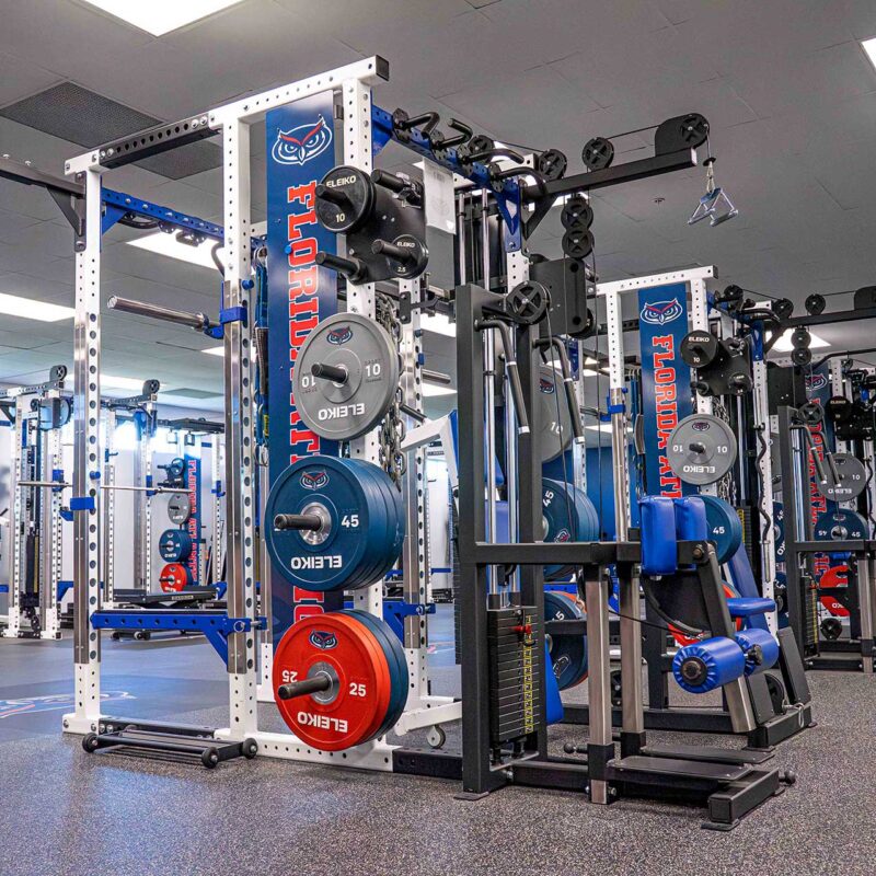 Del Valle High School Weight Room - Samson Equipment Inc.